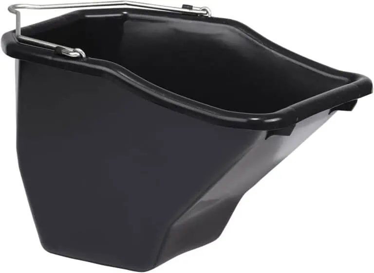 Best Horse Feed Buckets Guide: All You Need To Know About Different ...