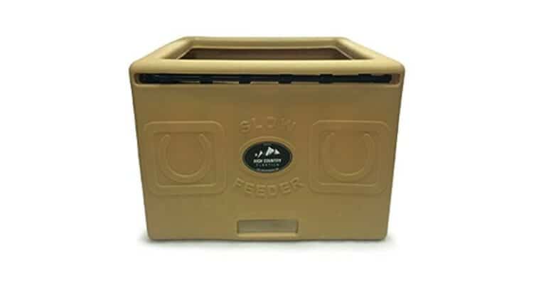 Best Horse Feed Buckets Guide: All You Need To Know About Different ...